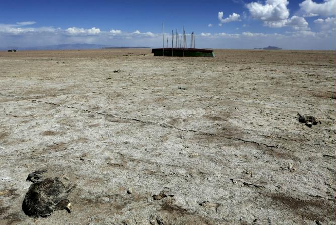 Lakes run dry from too much water extraction and climate change | Peak ...